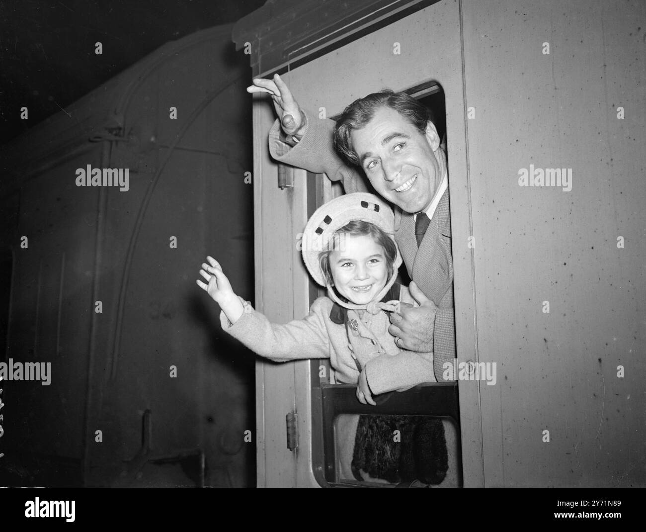 FILM STAR'S BUSINESS WITH PLEASURE CRUISE British Film Star DAVID ...