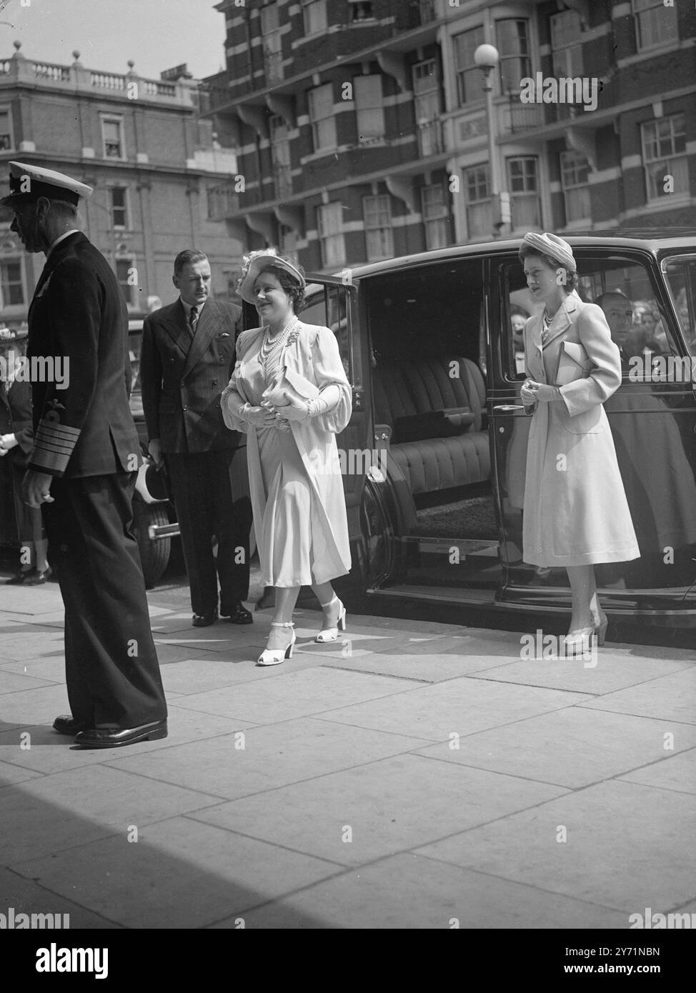 Queen mother elizabeth margaret olympia hi-res stock photography and ...