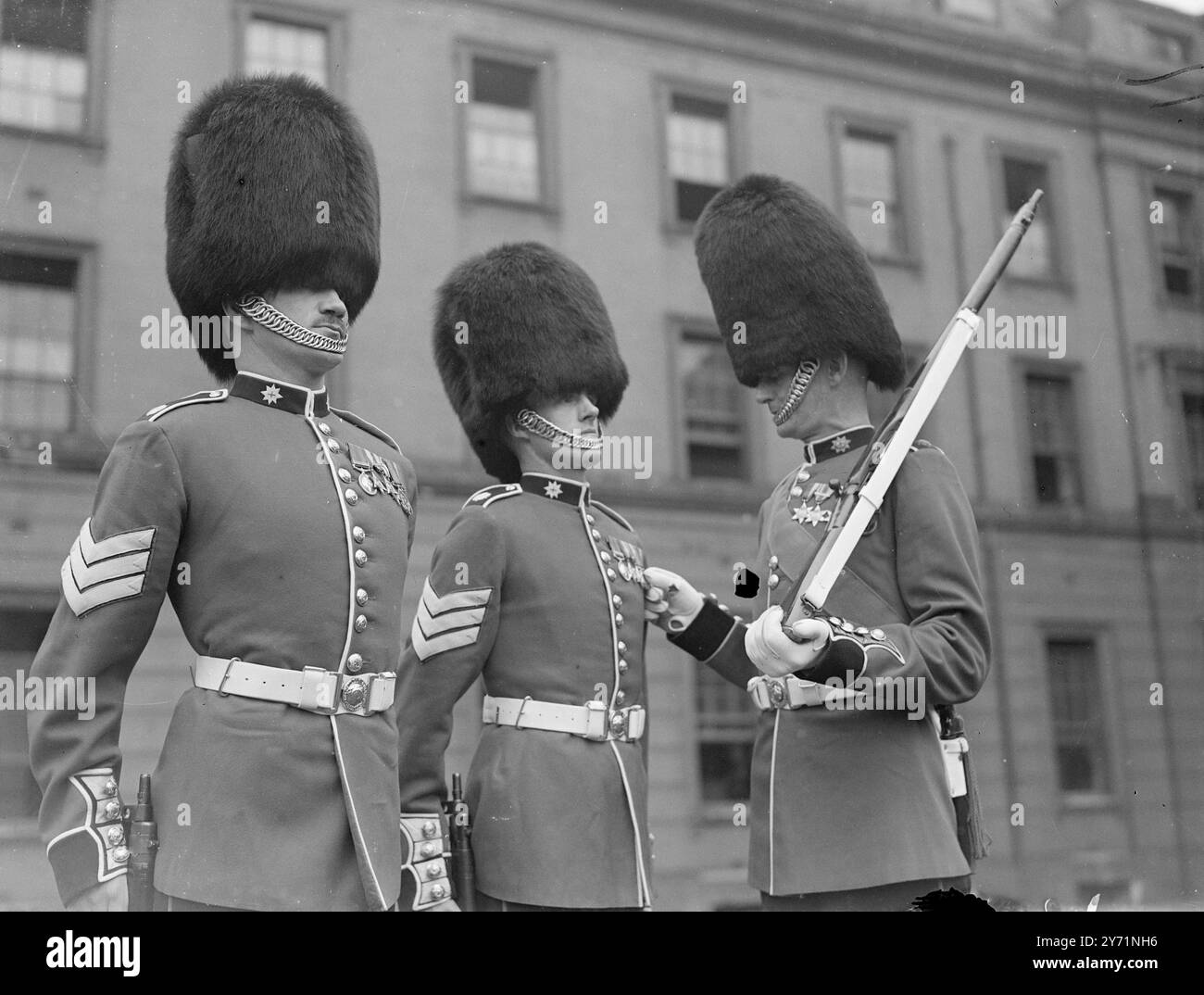 GOLDSTREAM GUARDS WERA NEW WAR MEDALS . When the men of the Coldstream Guards paraded for the ...