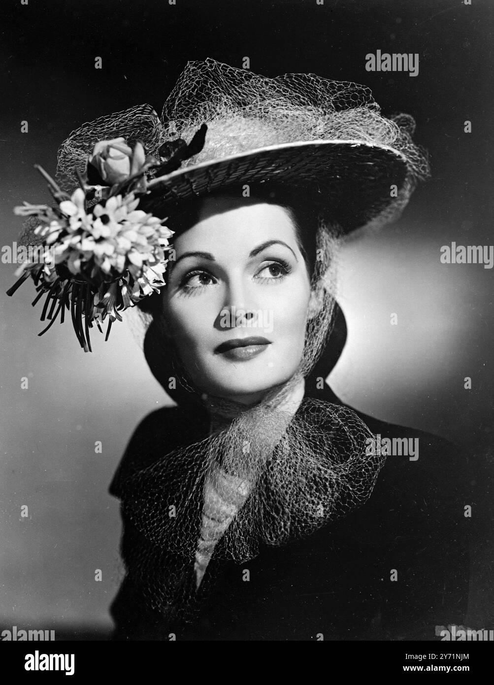 " ASCOT BOATER " TAMARA LEES , lovely J Arthur Rank Starlet , steps out ...