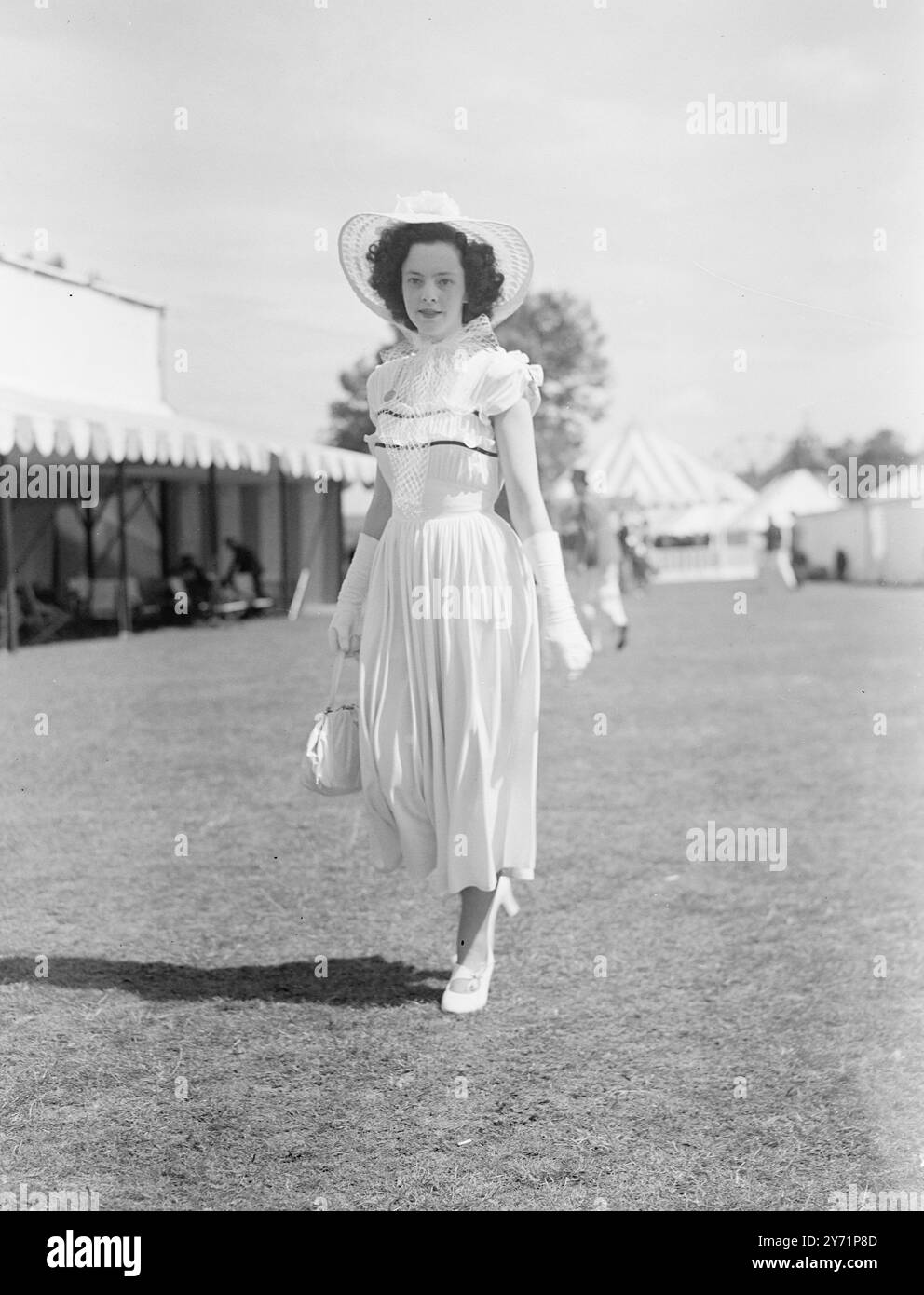 Fashion 1948 Black and White Stock Photos & Images - Alamy