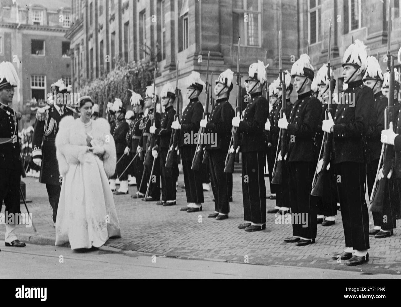 Princess Margaret inspects Dutch Guard of Honour. Princess Margaret ...