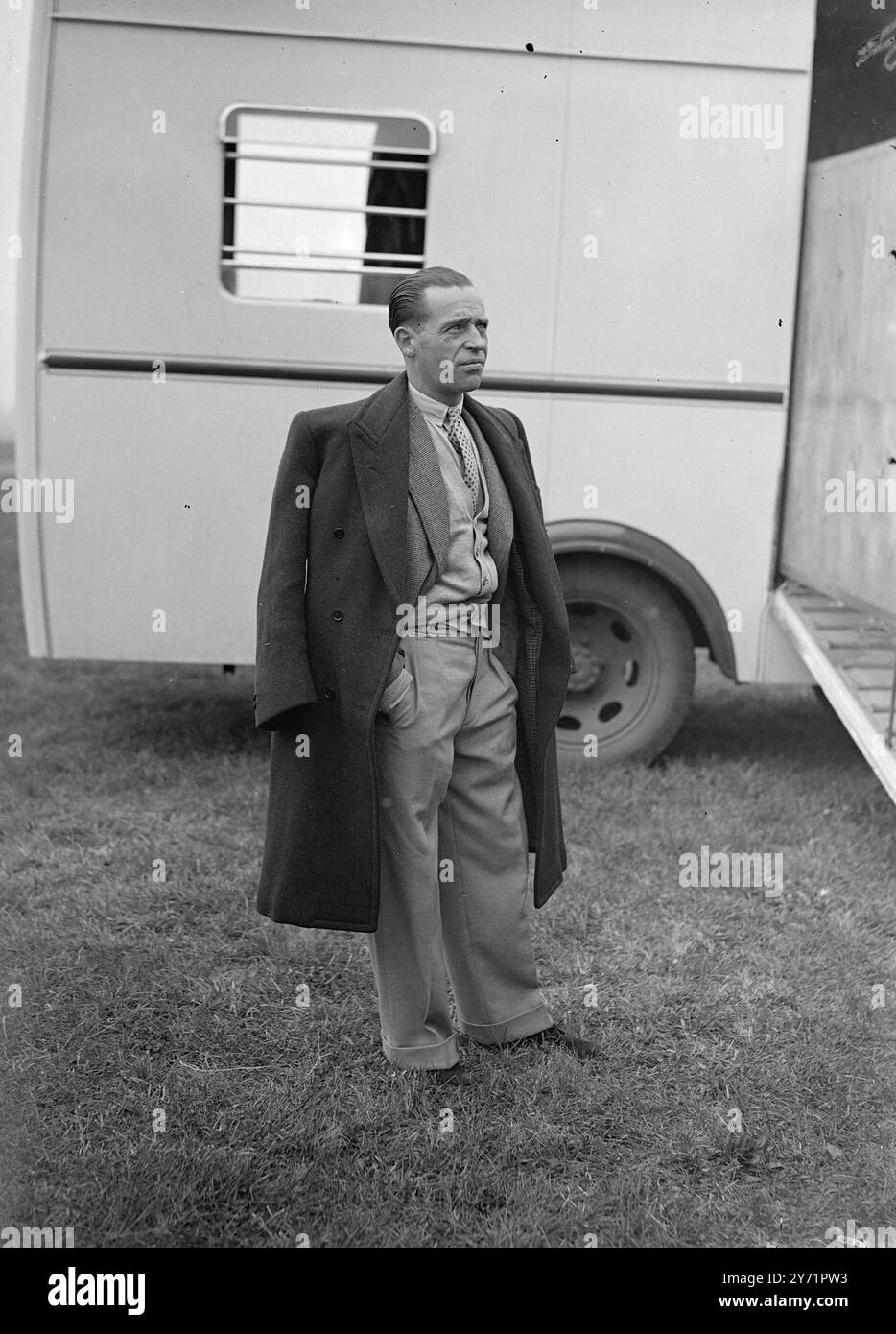 ' NATHOO'' GOES IN QUEST OF RICH AMERICAN TURF PRIZE. Off for a flying ...