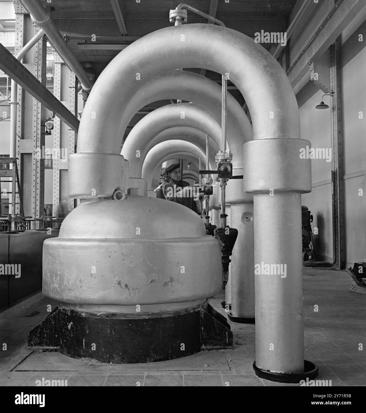 KING TO OPEN NEW POWER STATION Britain's newest PowerStation at ...