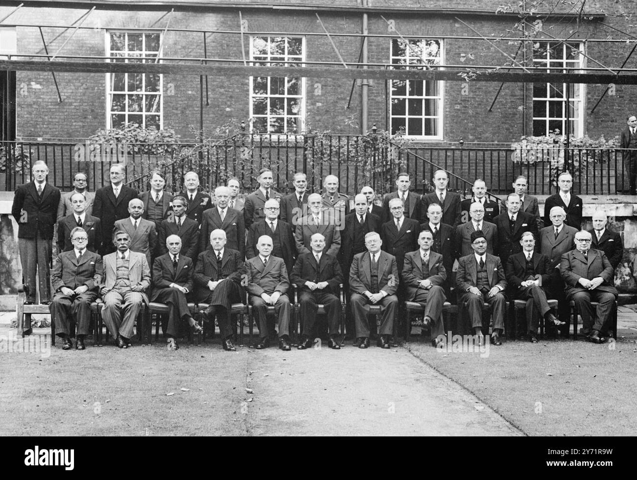 COMMONWEALTH PRIME MINISTERS CONFERENCE The Official photograph of the ...