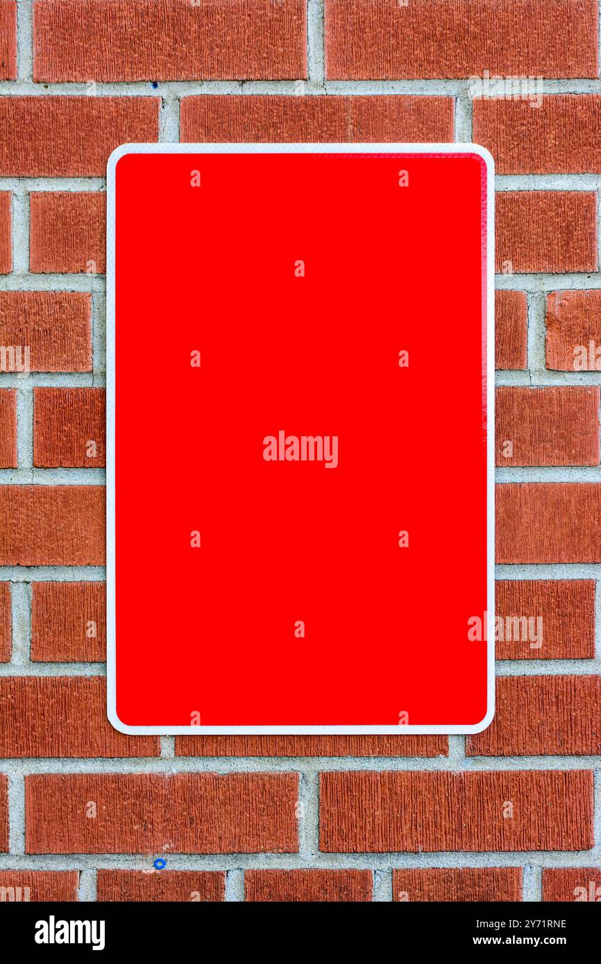 Empty red sign hi-res stock photography and images - Alamy