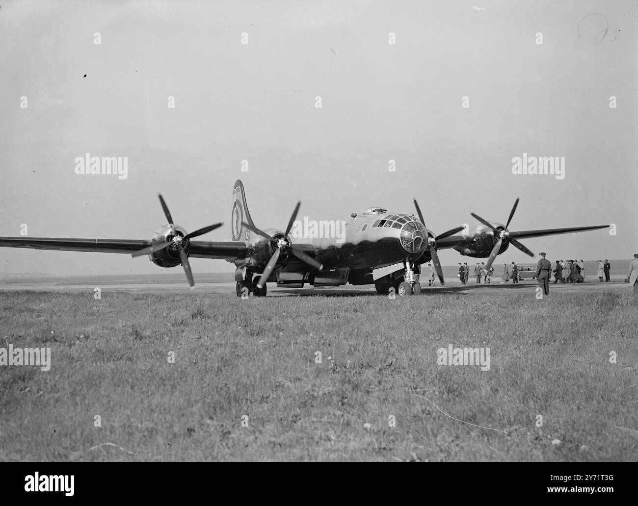 Medium groups of Black and White Stock Photos & Images - Alamy