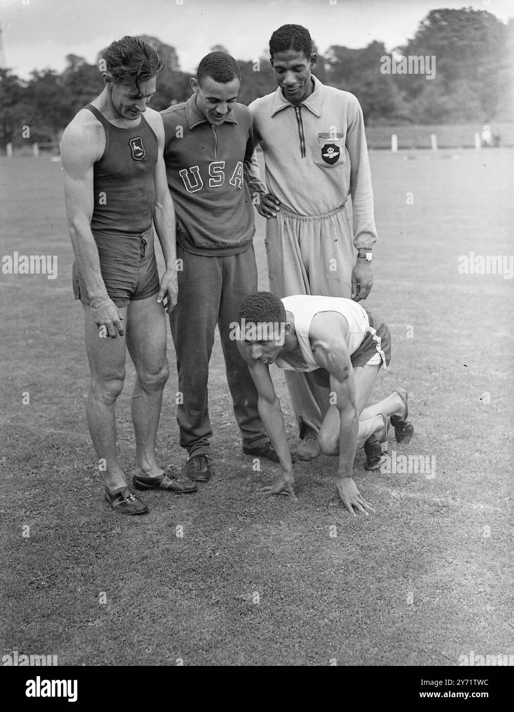 White and black race 1948 in africa hi-res stock photography and images ...