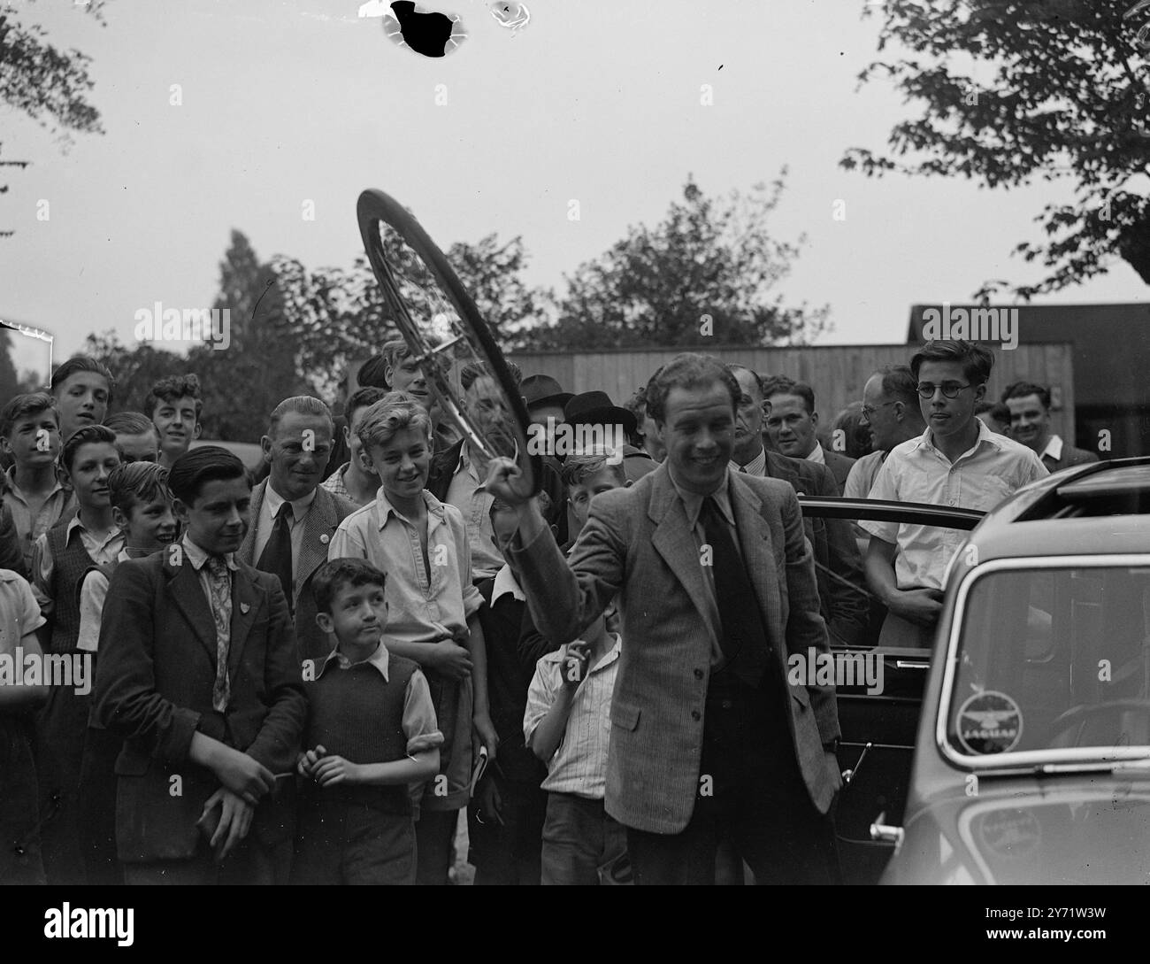 Reg Harris at Herne Hill Reg Harris, Manchester Wheelers, and world's ...