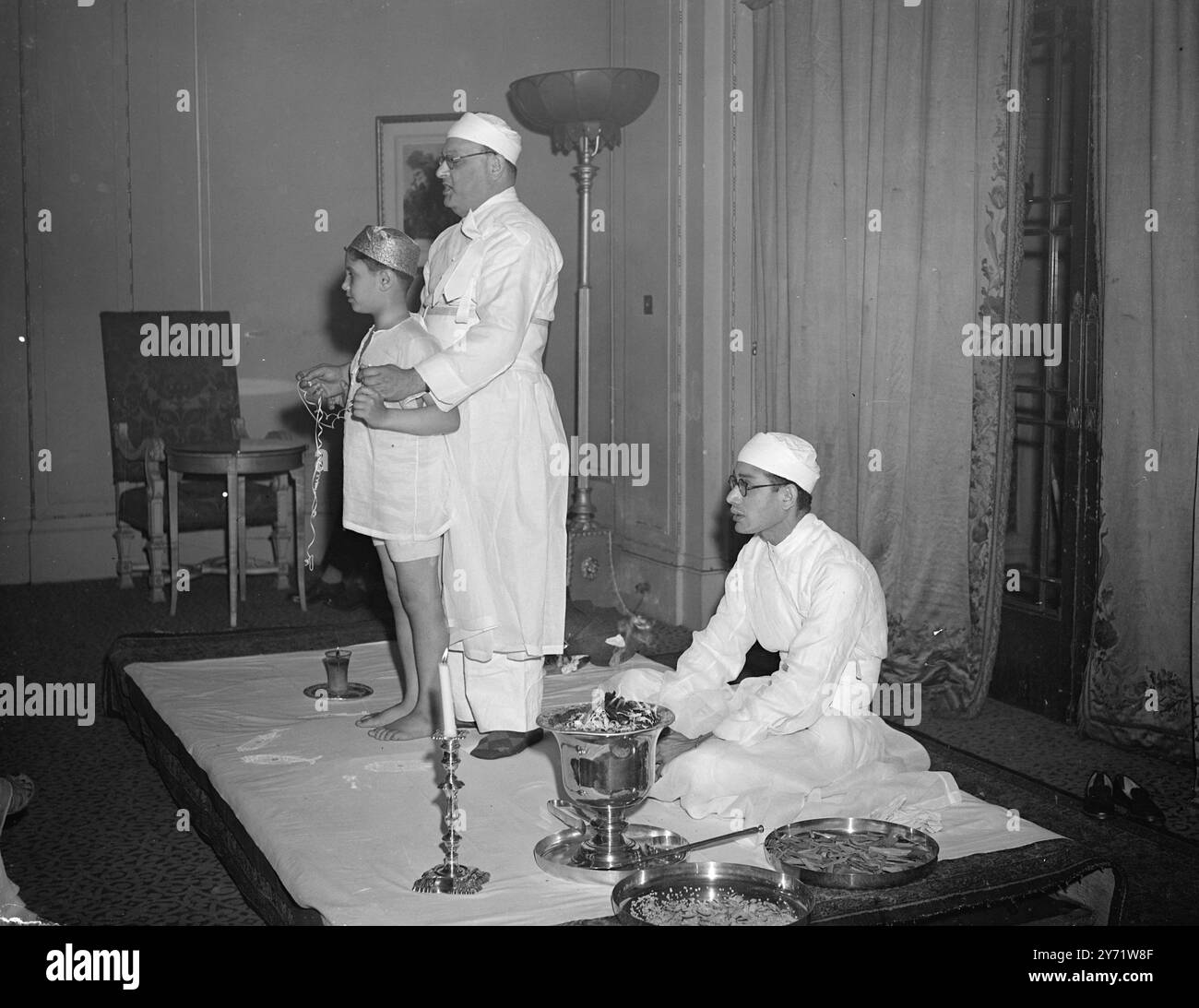 Indian Religious Ceremony in London An Indian religious ceremony ...