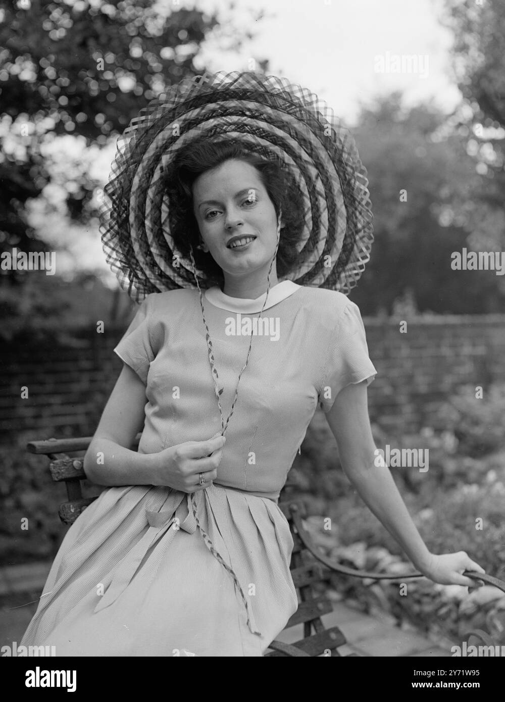 Australian Actress here. A young Australian actress, Pamela Lymburner ...