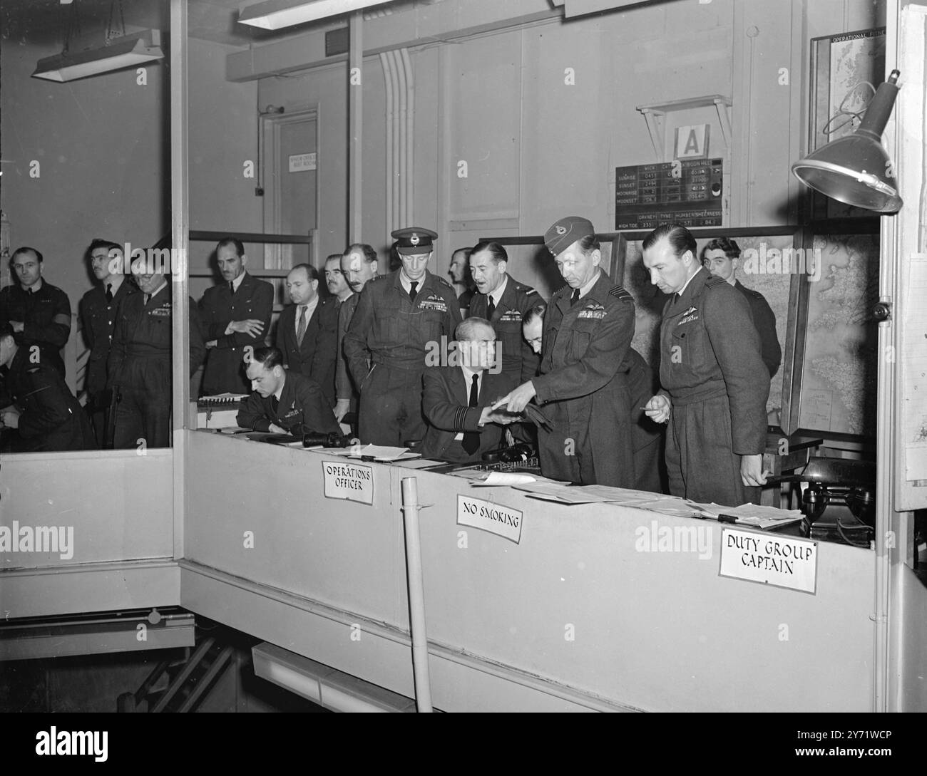 Raf the operations room hi-res stock photography and images - Alamy
