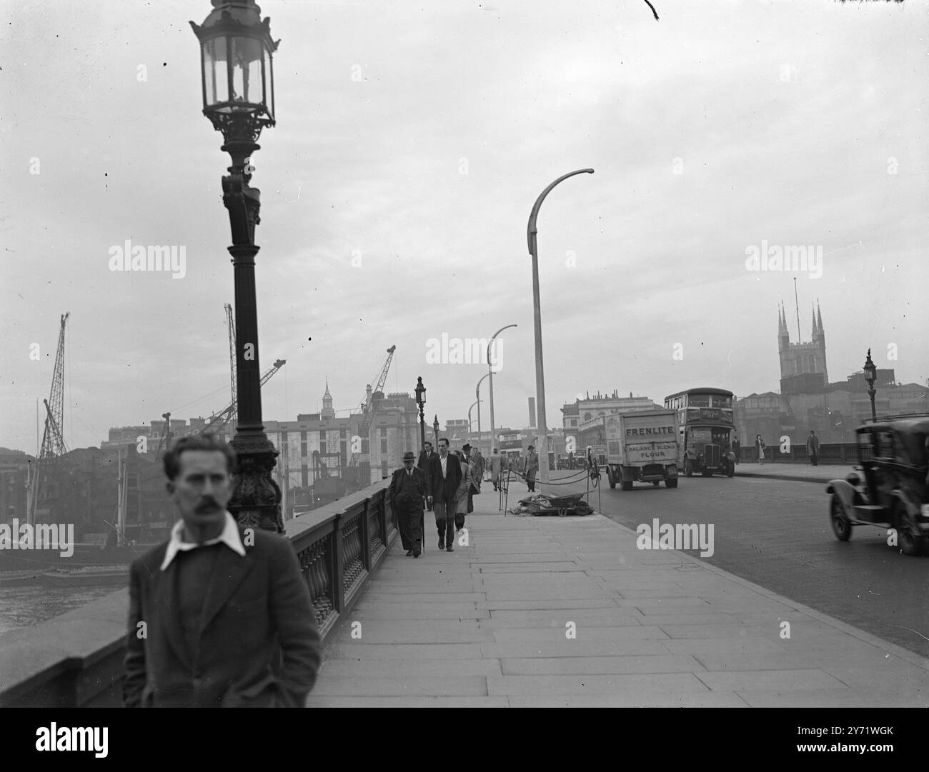 New Look for London Bridge. Picture shows : The new lamp stands which ...