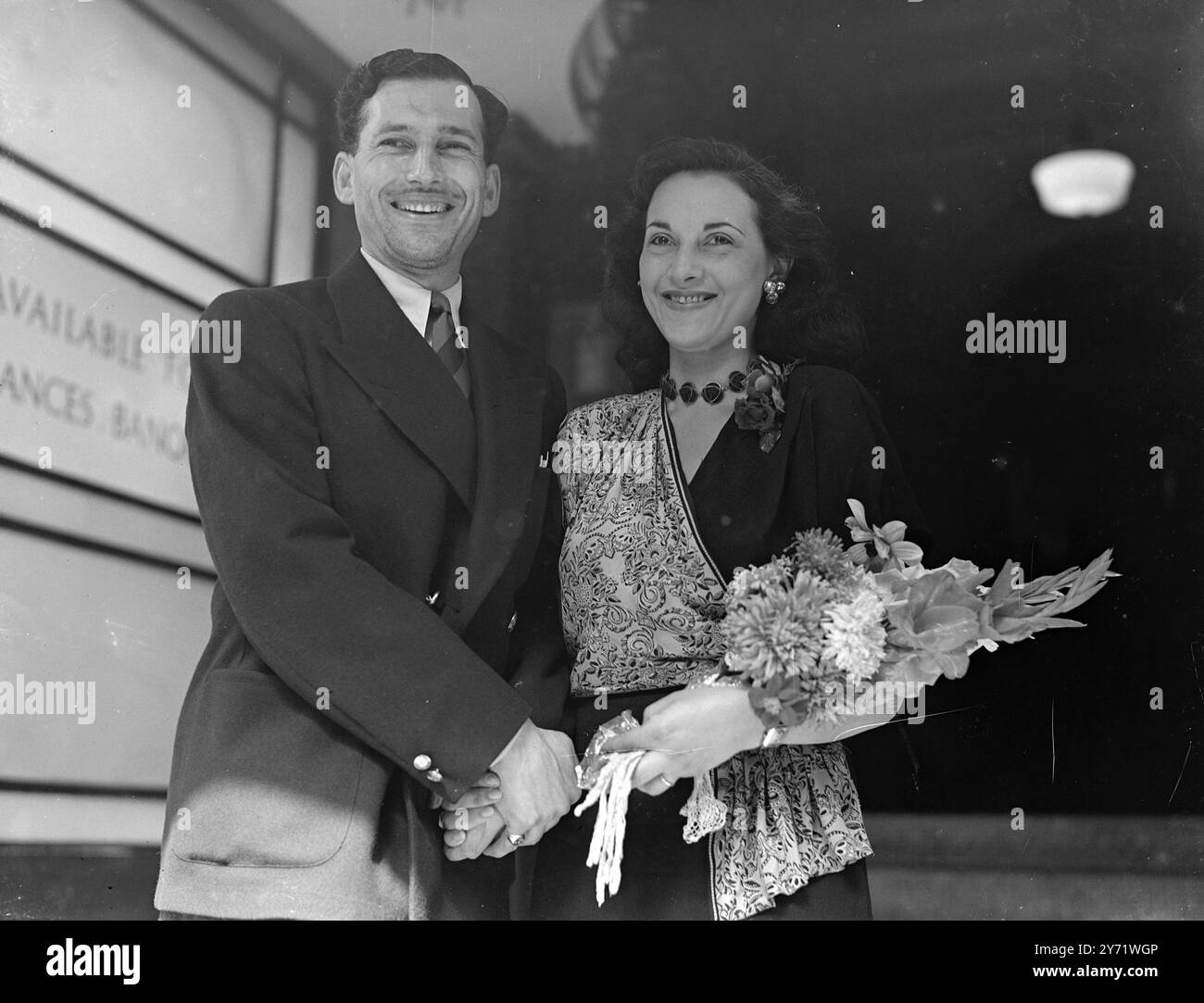 Theatre romance. Pretty 25 year old actress Anna Korda, who came to ...