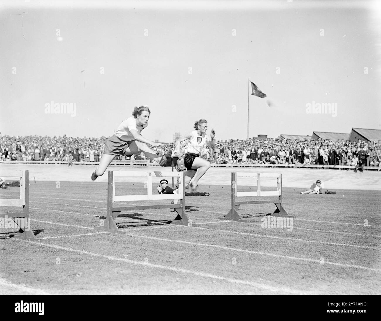 "MAUREEN SETS THE PACE" British Girl Hurdling Olympic hope, MAUREEN ...