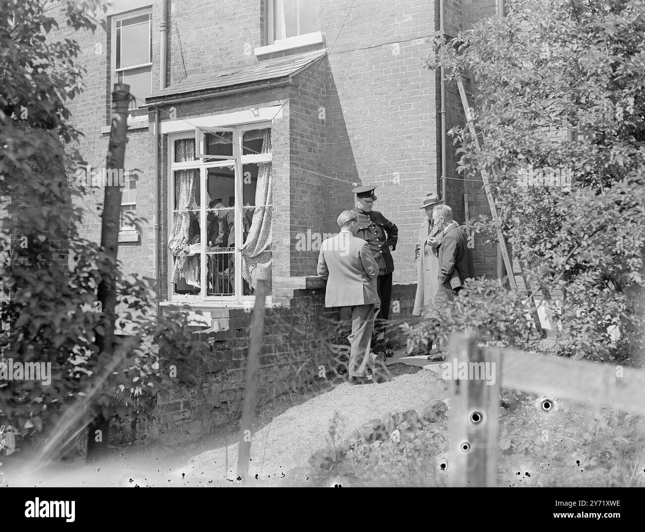 BOMB SENT TO CAPTAIN FARRAN KILLS HIS BROTHER. A parcel bomb enclosed ...
