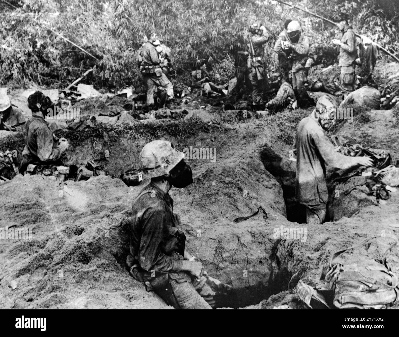 Lull before the storm. An Hoa, South Vietnam : Members of the Second ...