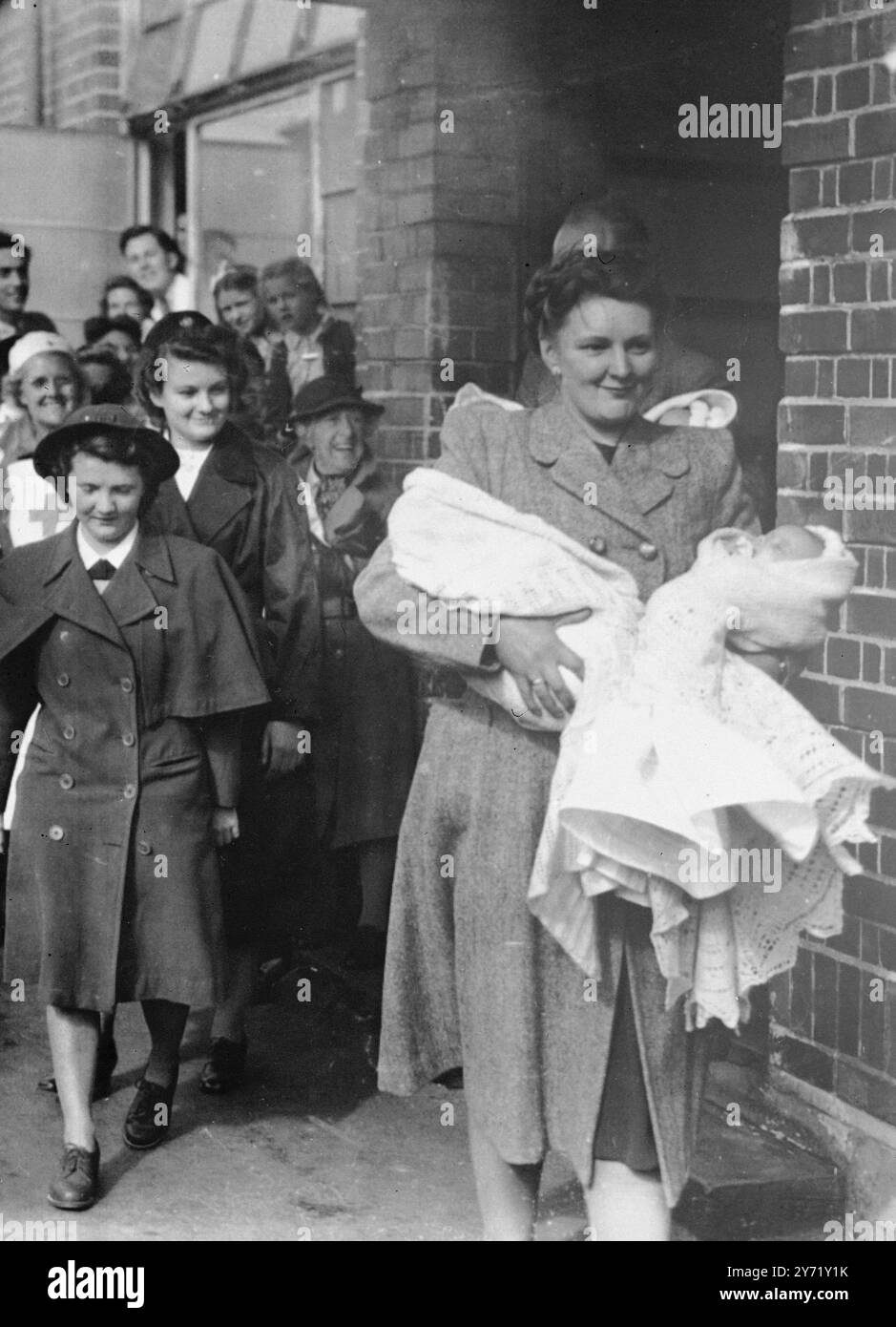 Mrs Good and two of the Quads. September 15 1948 Stock Photo - Alamy