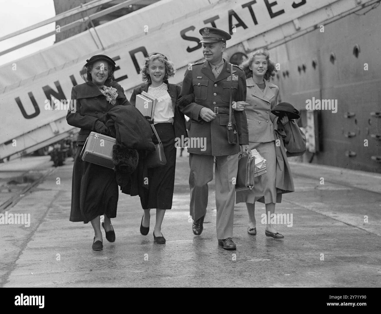 THE GENERAL'S DAUGHTERS ARRIVE When the United States Lines Ship ...