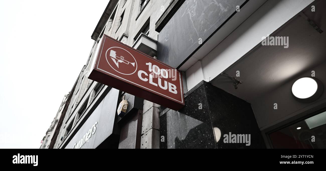 100 club sign hi-res stock photography and images - Alamy