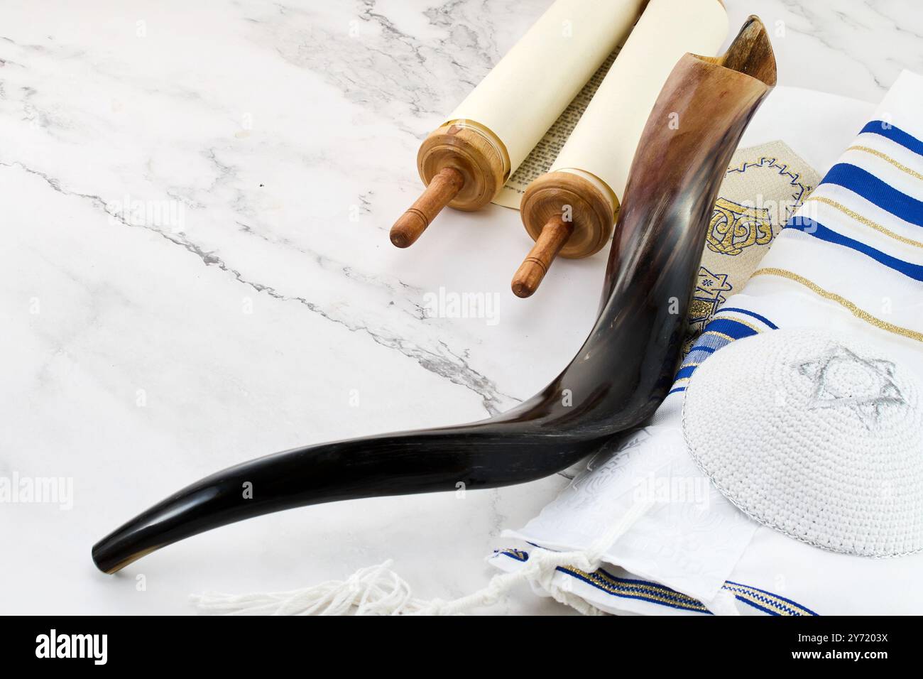 Yom kippur concept. Tallit, Thorah and Shofar jewish religious symbols ...