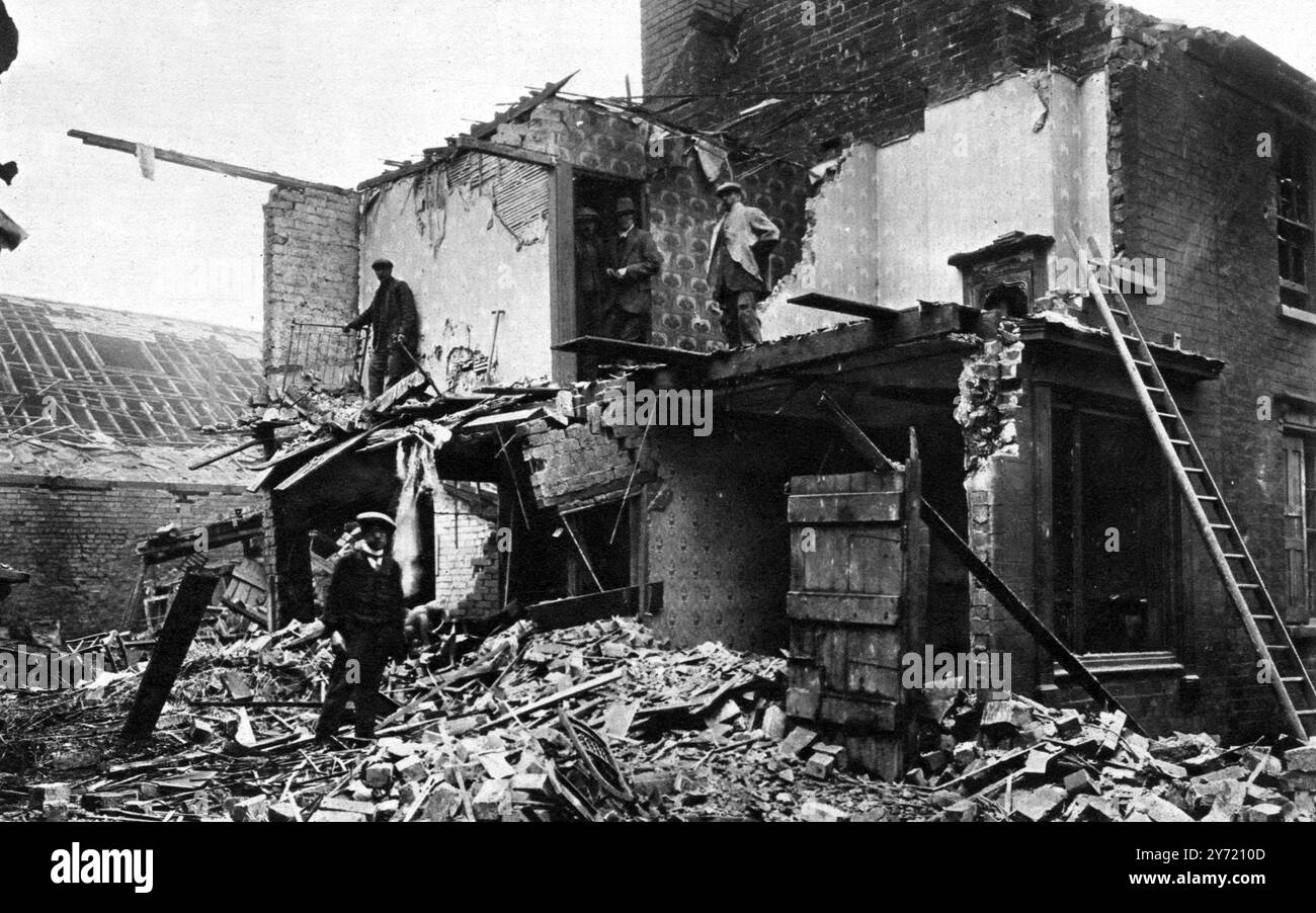Zeppelin raids in WWI Where many poor people were killed and injured ...