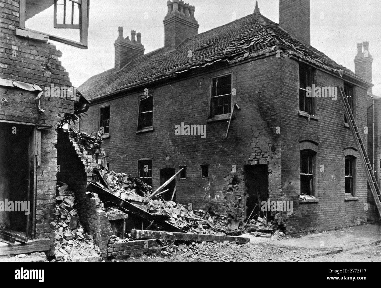 Zeppelin raids in WWI Where five of the inmates were killed : a house ...