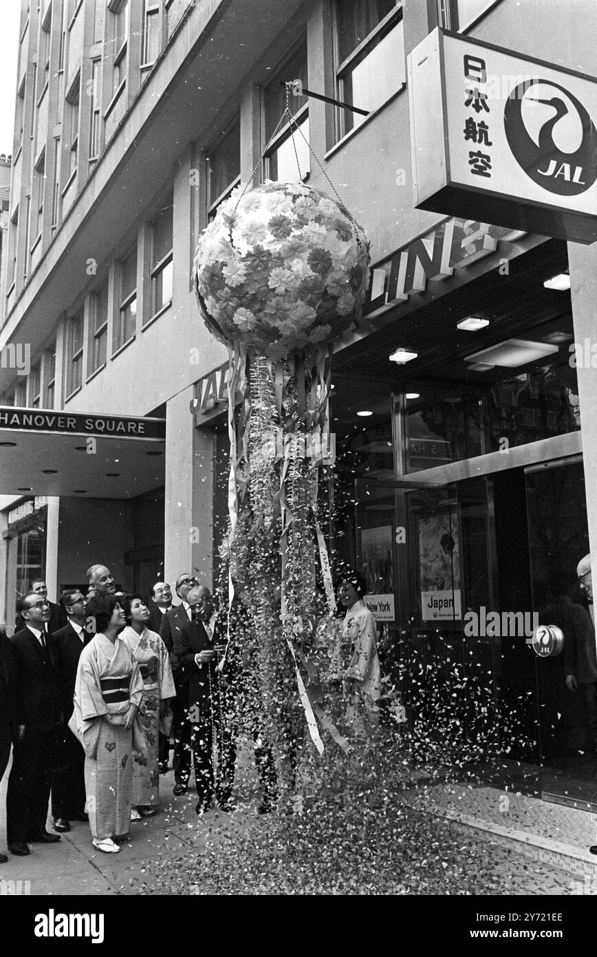 An opening ceremony - Japanese sytle - in the West End of London ...