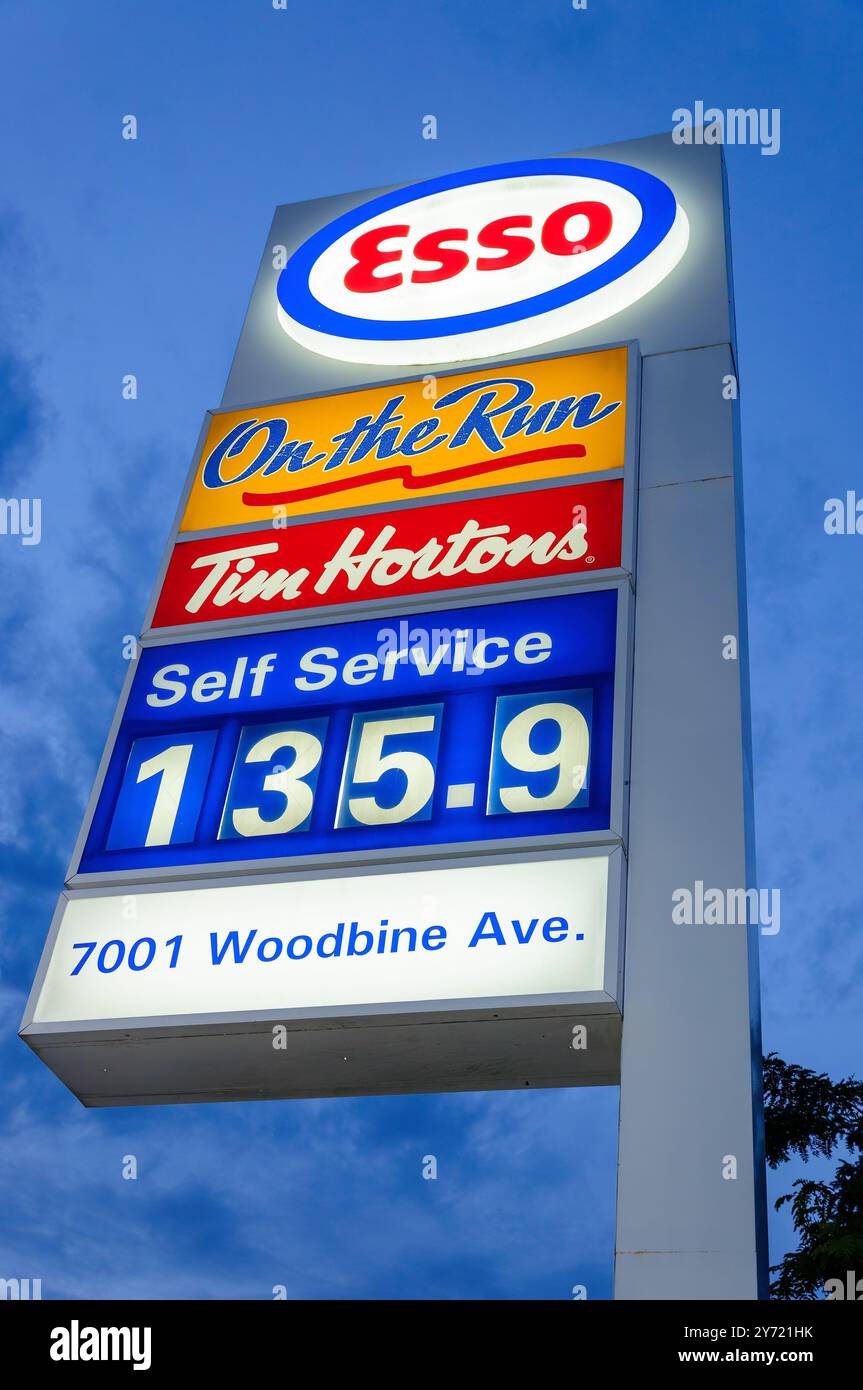 Esso gas station hi-res stock photography and images - Alamy