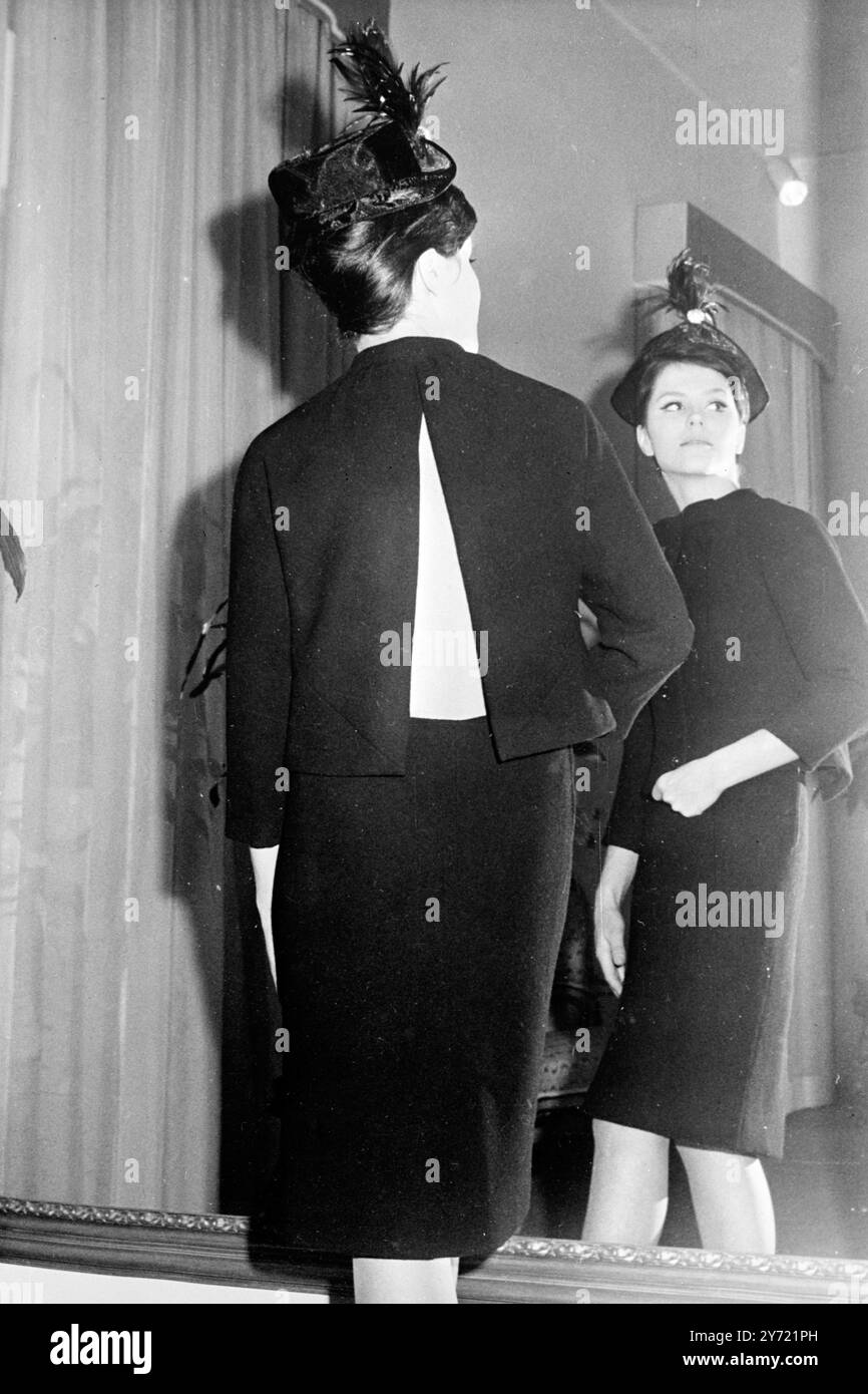 Tiziani designs American-born Tiziani of Rome presents Spring-Summer ...