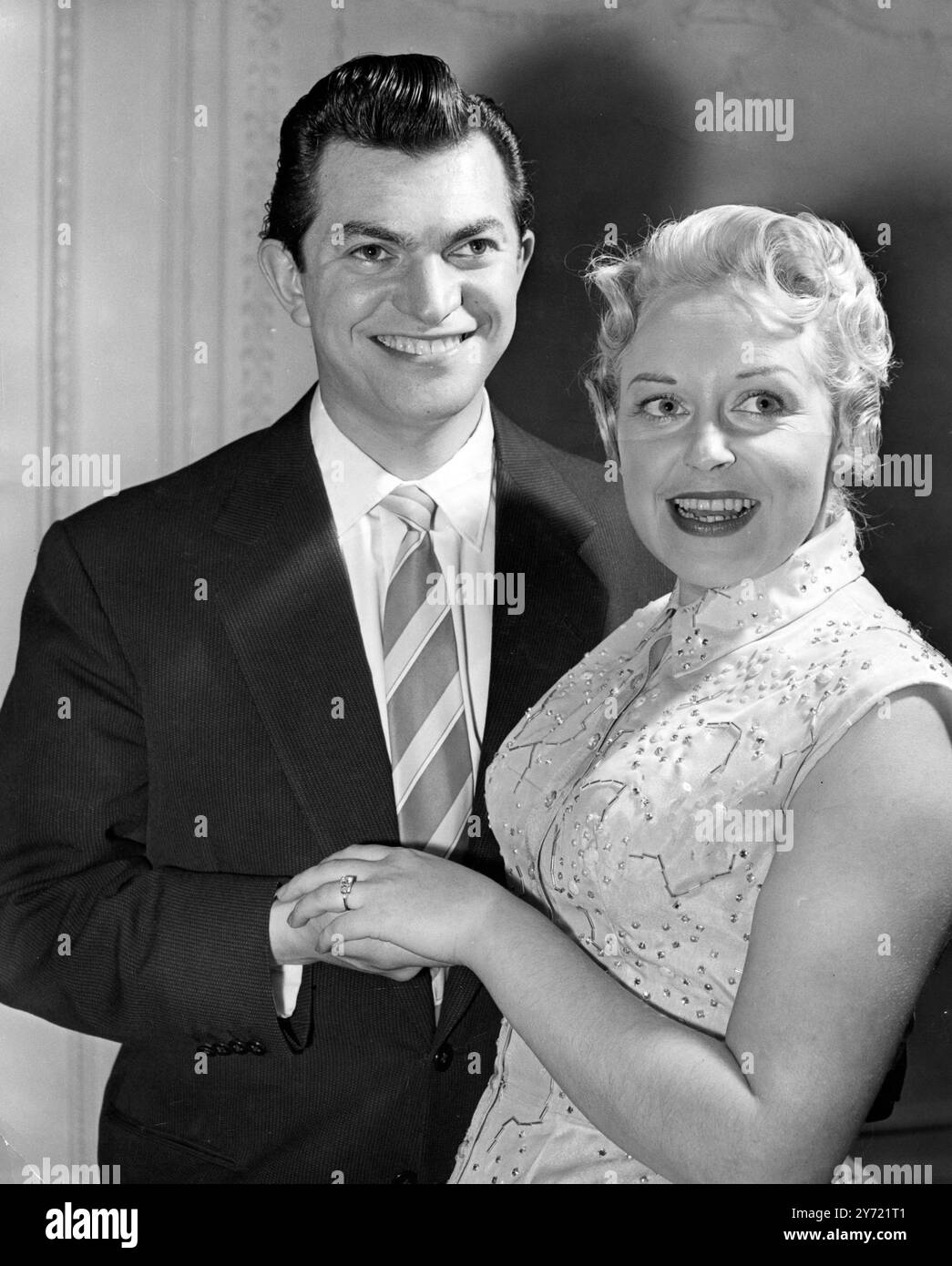 Pin up 1950 hi-res stock photography and images - Alamy