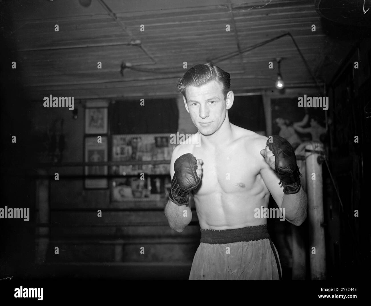 Two professional boxing fight Black and White Stock Photos & Images - Alamy
