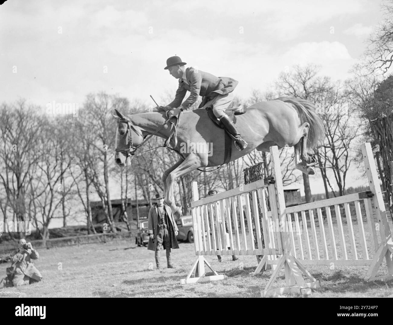 Cup picture over white Black and White Stock Photos & Images - Alamy
