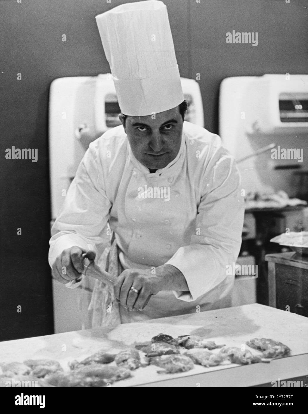 1960s london kitchen hi-res stock photography and images - Alamy