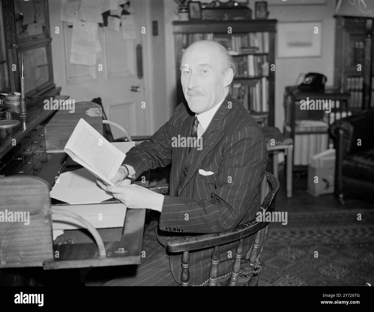 Captain Harry F Crookshank M.P. Undated Stock Photo - Alamy