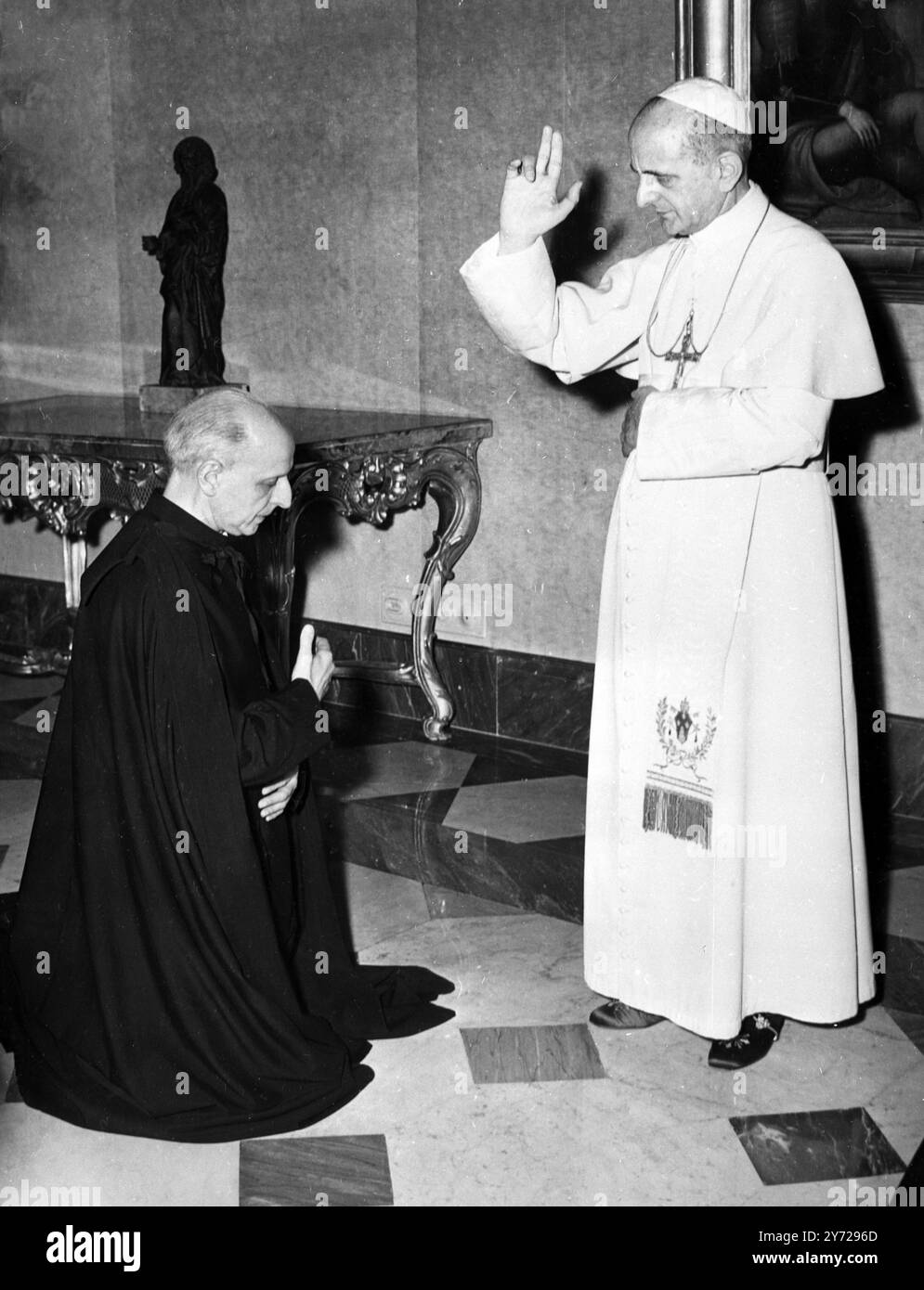 His Holiness Pope Paul VI (right) blesses Spanish-born " Black Pope ...