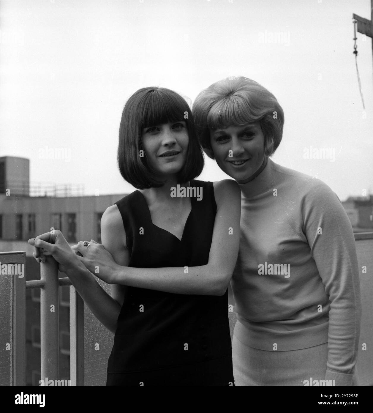 Singers sixties 60s 1960s hi-res stock photography and images - Alamy