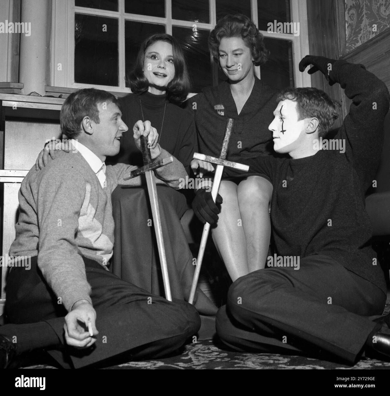 Pictured in the " Adams Arms " off Tottenham Court Road are left to ...