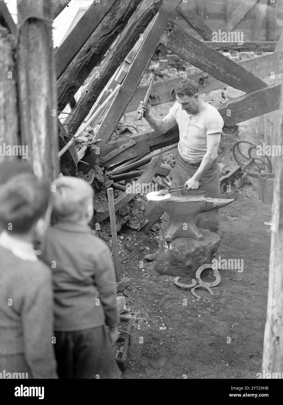 Ww2 demand hi-res stock photography and images - Alamy