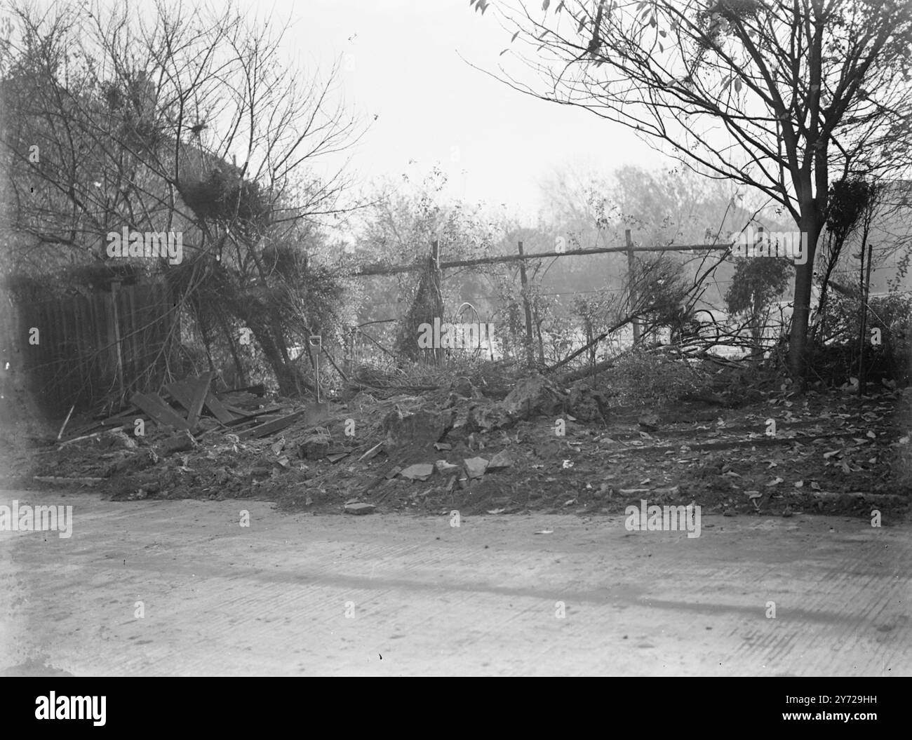 9 November 1940 Bomb damage after a Nazi bombing raid. Sidcup, Kent ...