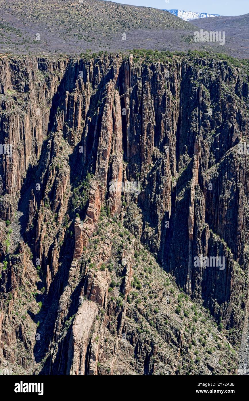 Jagged fissures of canyon walls in Black Canyon of the Gunnison ...
