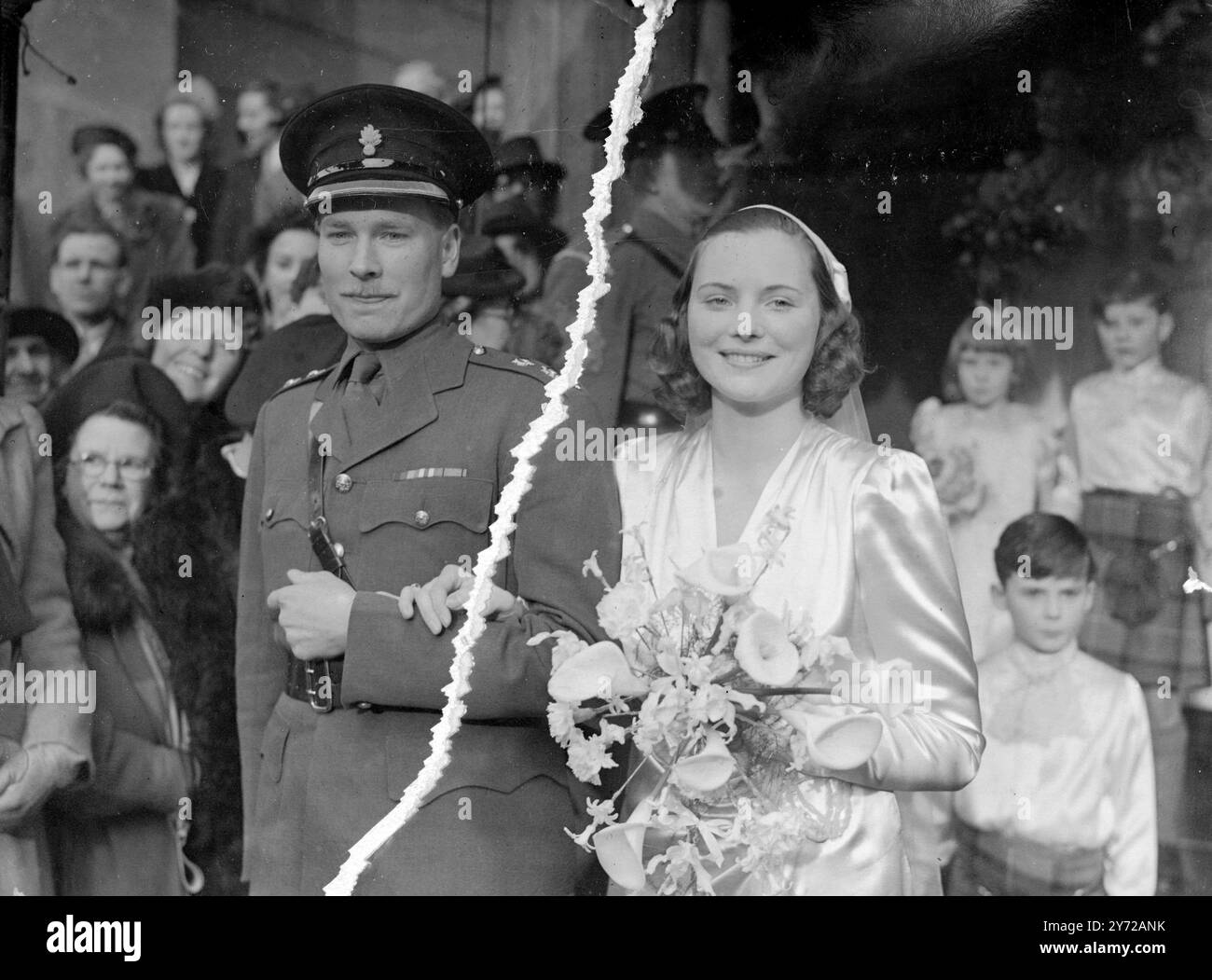 The marriage took place today between the Hon.Henry Leoline Thornhill ...