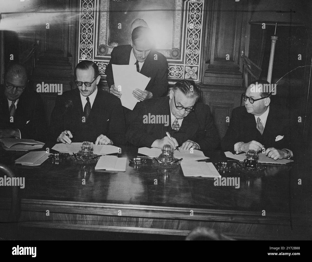Ceremony protocol Black and White Stock Photos & Images - Alamy
