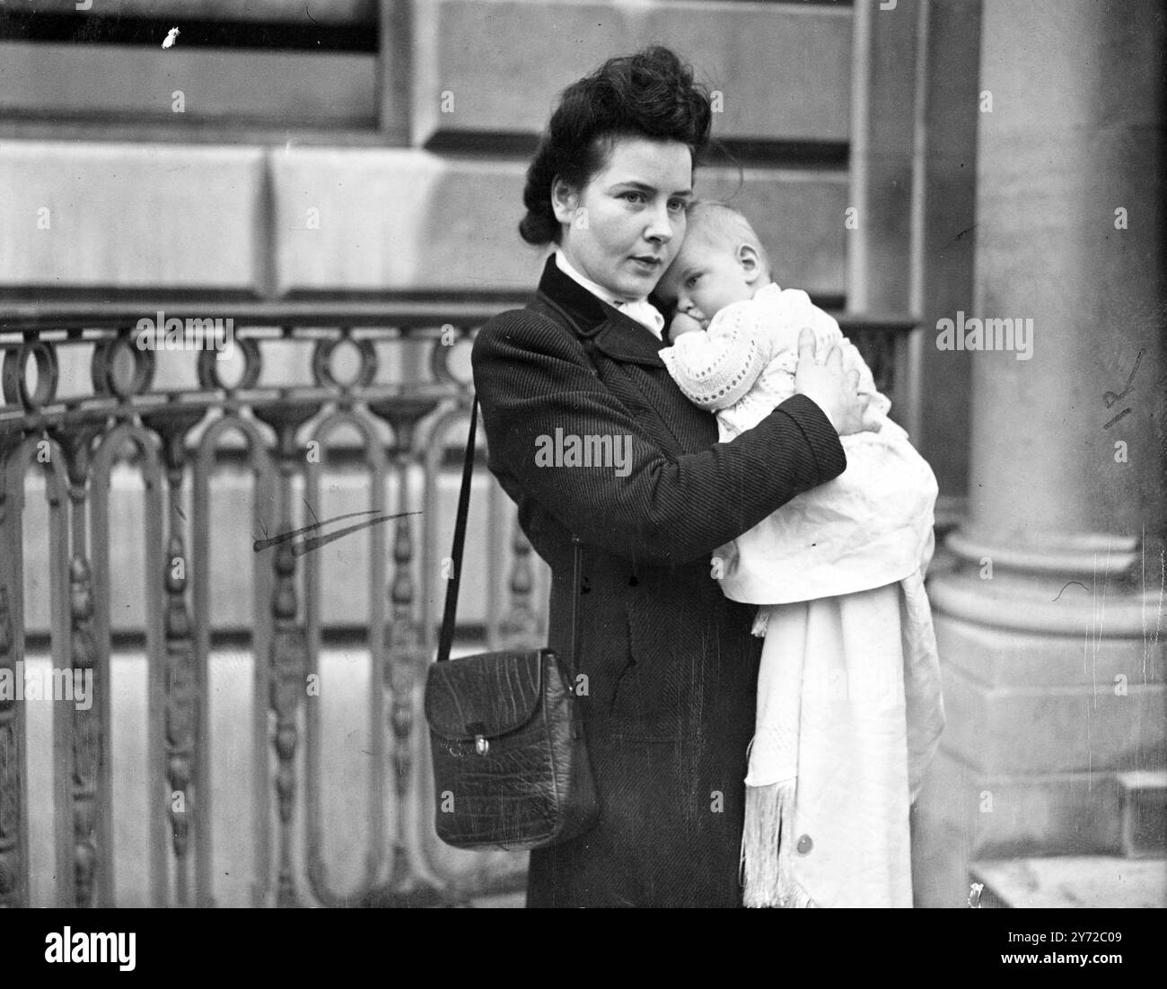 Who is married with a baby hi-res stock photography and images - Alamy