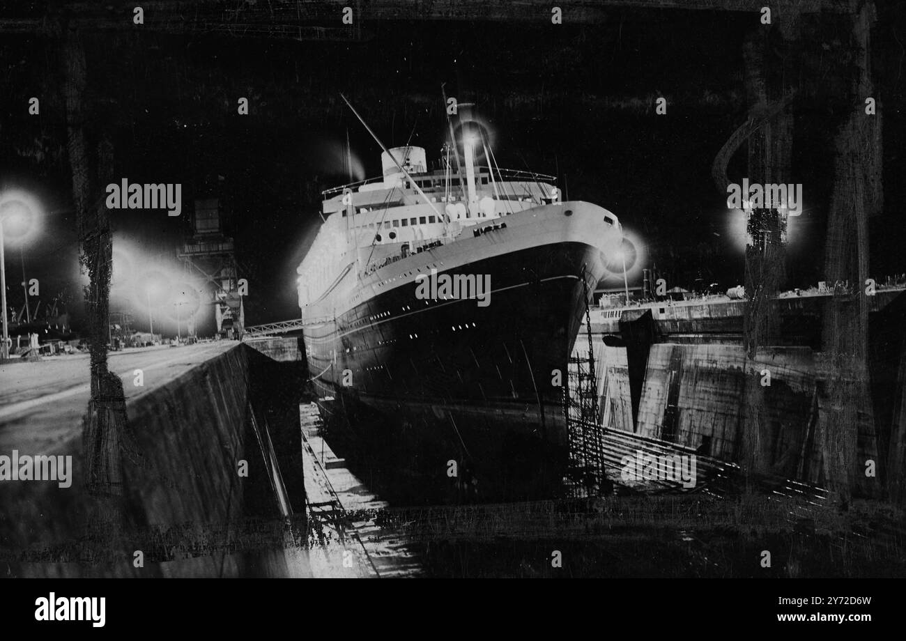 This striking picture taken under the brilliant lighting of the George ...