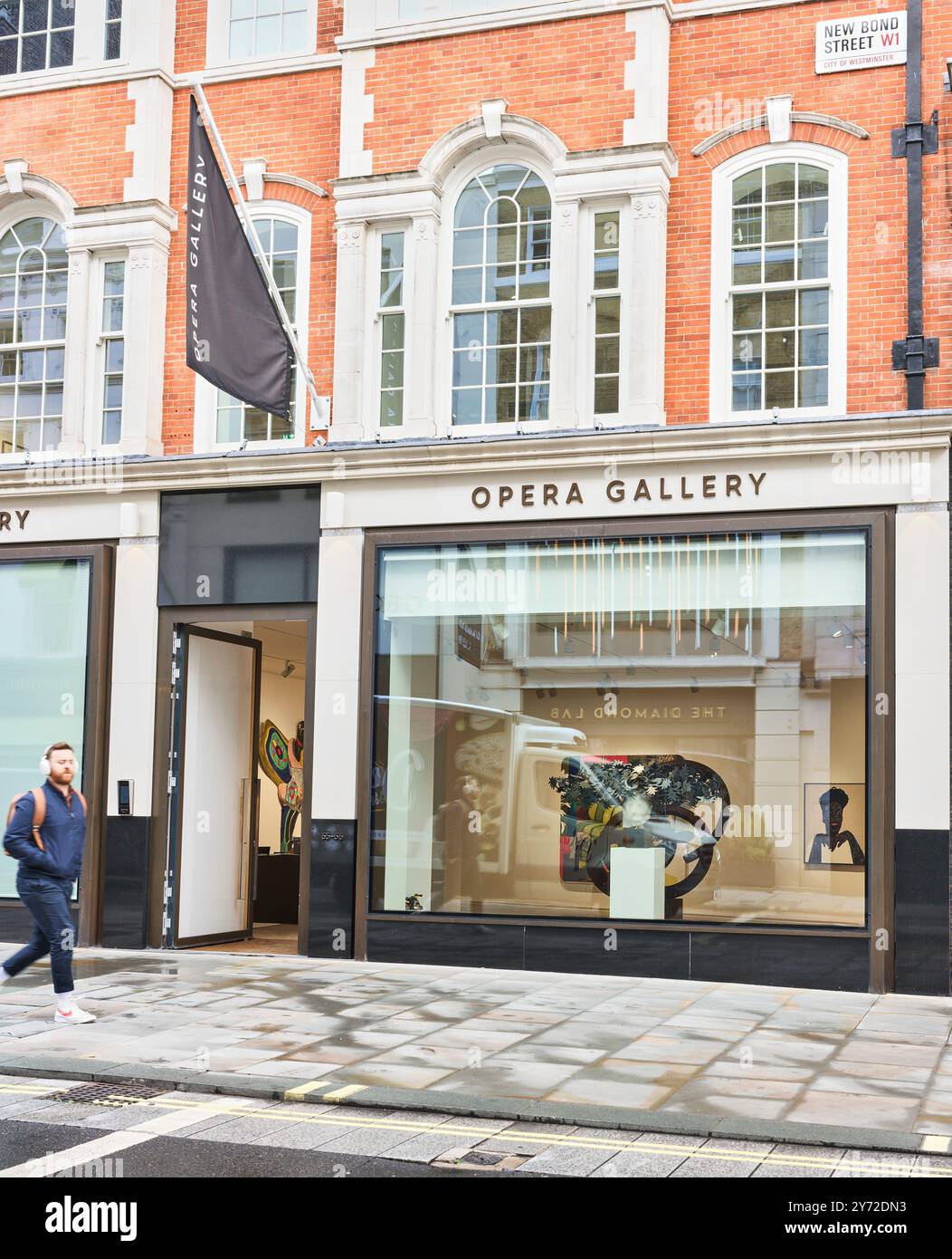 Opera Gallery, Mayfair, London, England Stock Photo - Alamy