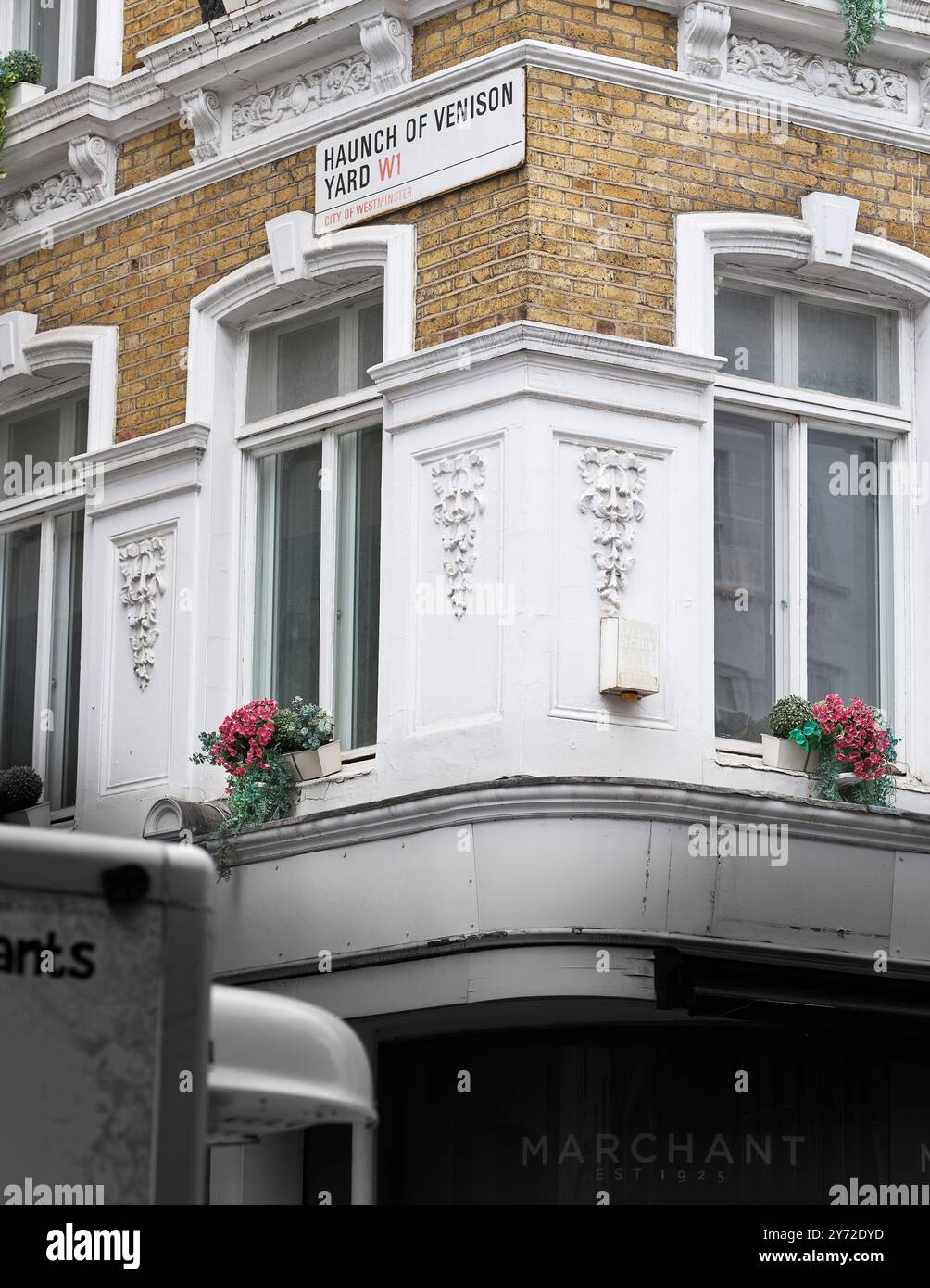 Haunch of Venison Yard, Mayfair, London, England Stock Photo - Alamy