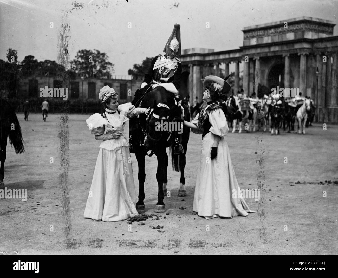 A picturesque glimpse of London in the last century was seen at ...