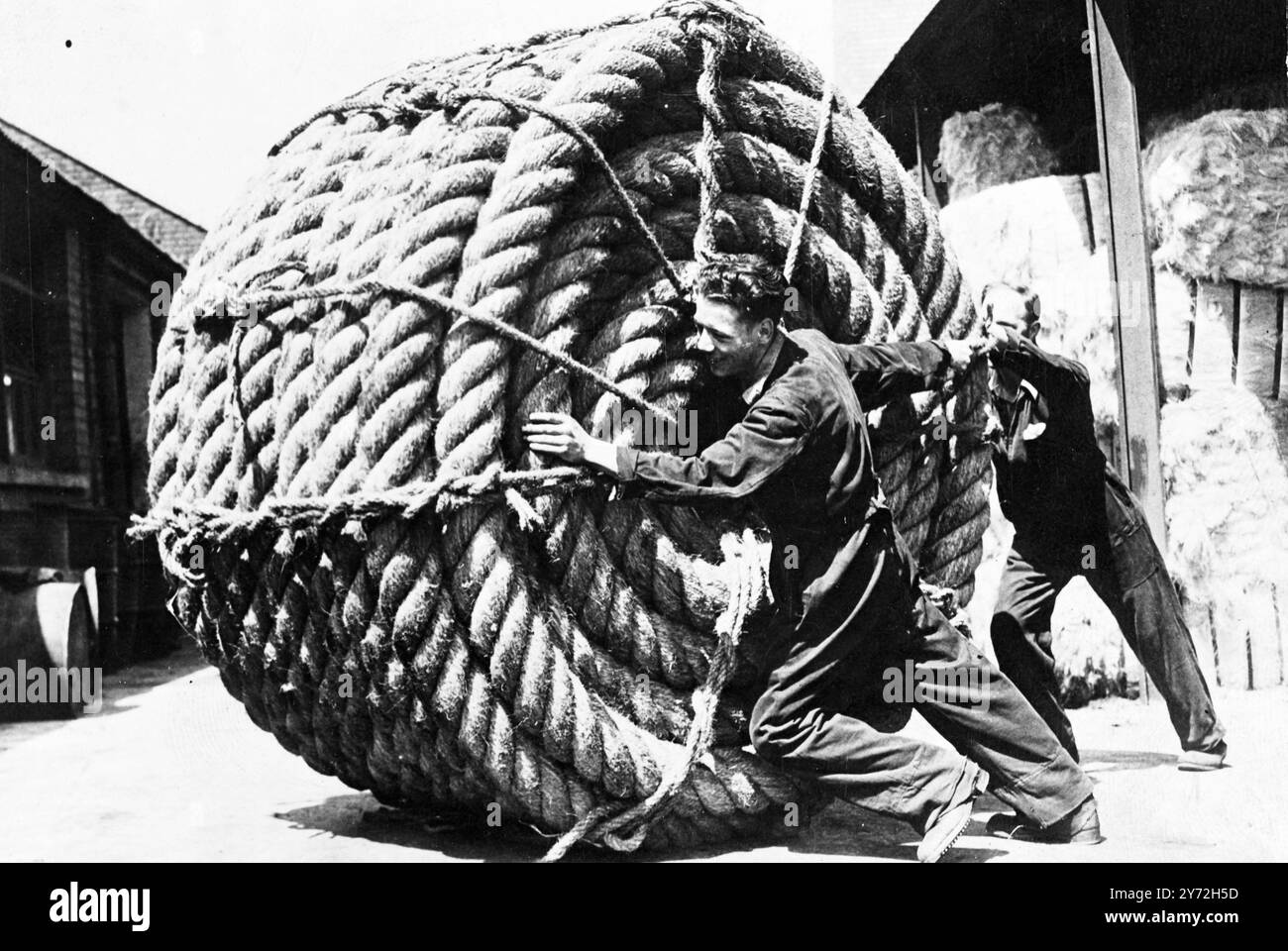 Hawsers hi-res stock photography and images - Alamy