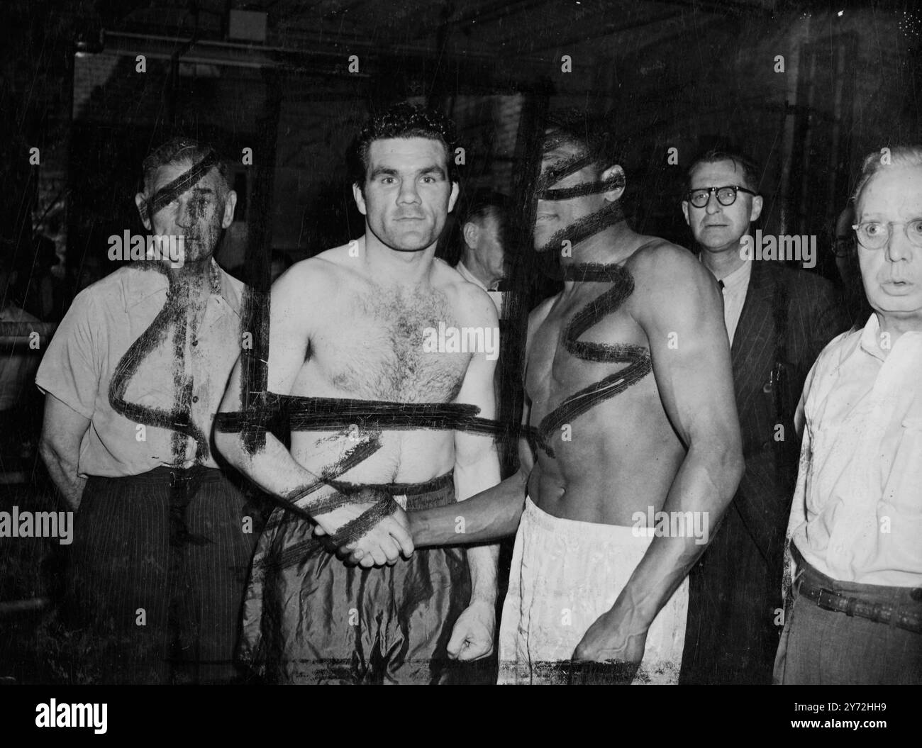 [Original Caption] The event between Freddie Mills, British light ...